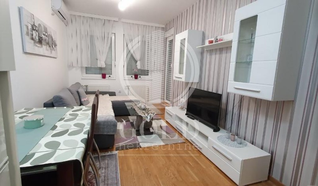 Izdajemo 1. 5 stan u Kraljevom parku, nov, moderan, 39m2, 400e ID#5540