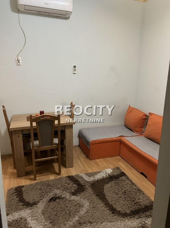 Novi Sad, Centar, Dušana Vasiljeva, 1. 5, 35m2, 350EUR ulaz iz Kozačinske