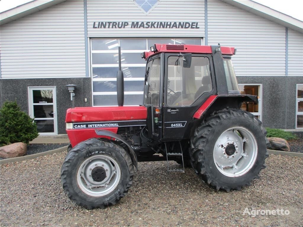 Case IH 845 XLA traktor točkaš