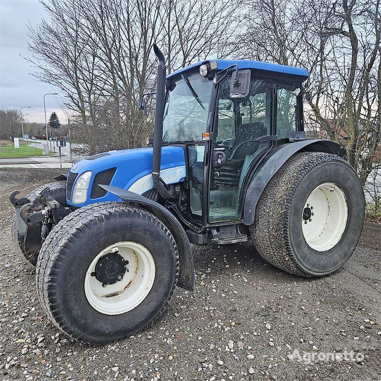 Prodaje se New Holland TN75SA traktor točkaš na aukciji