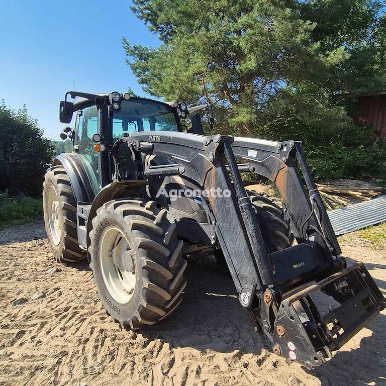 Valtra G135 traktor točkaš