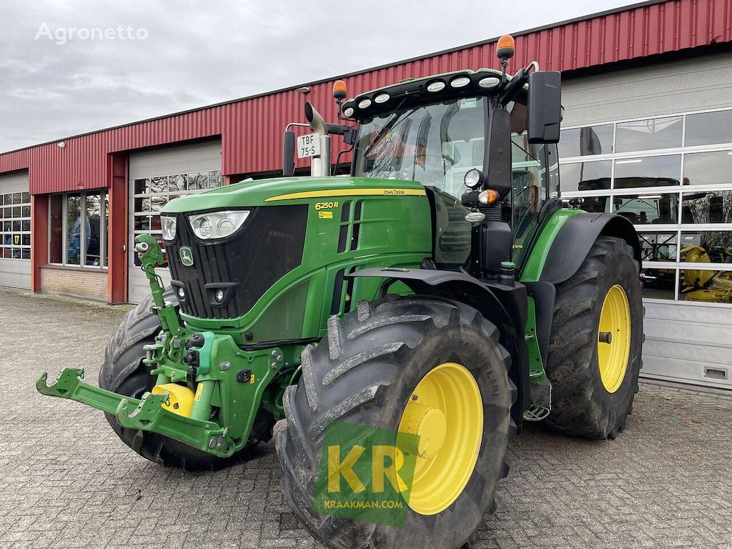 John Deere 6250R traktor točkaš