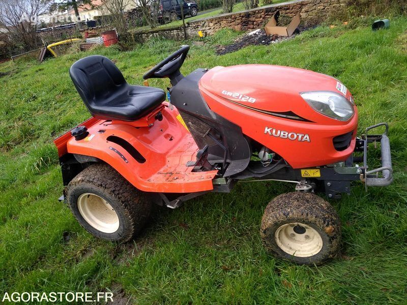 Prodaje se Kubota Gr2120 traktor kosilica na aukciji