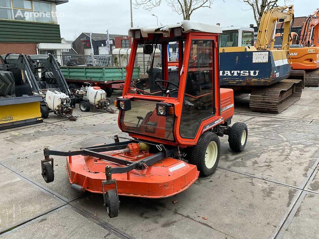 Prodaje se Kubota F2400B traktor kosilica na aukciji