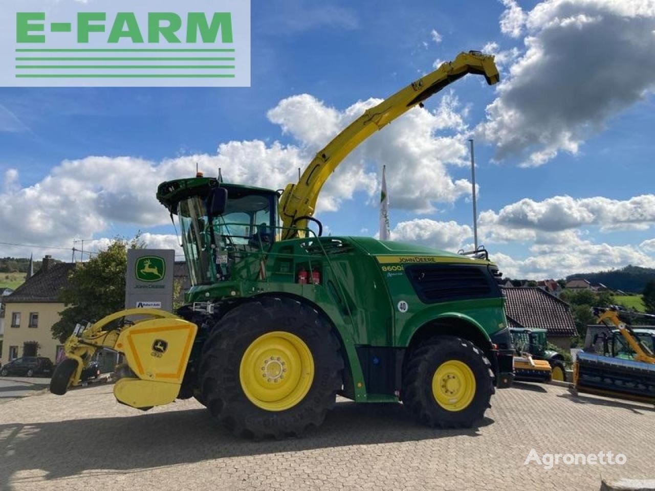 John Deere 8600 krmni kombajn