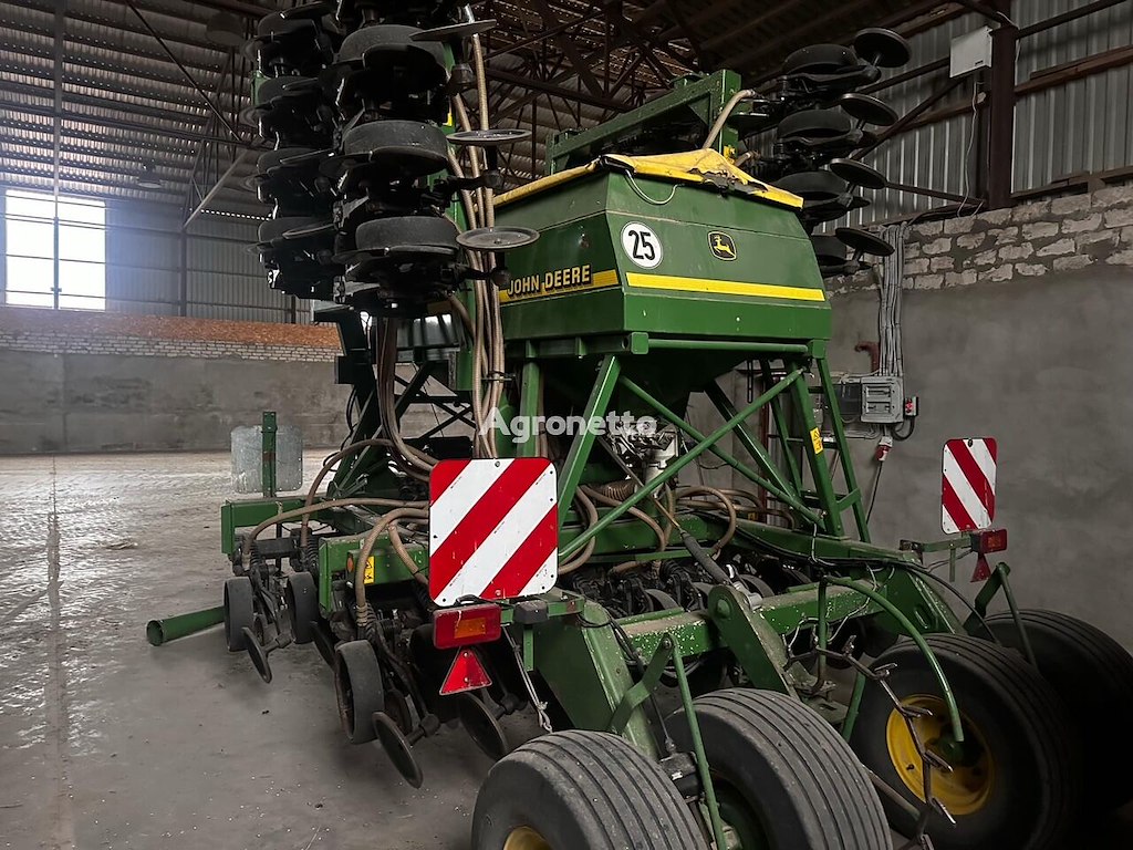 John Deere 750A kombinovana sejalica