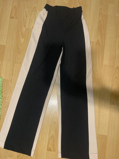 Bershka pantalone xs