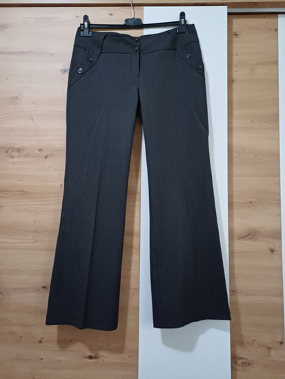 Poslovne sive pantalone