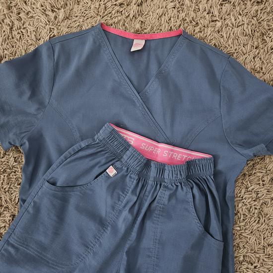 BTS super strech Scrubs S/XS