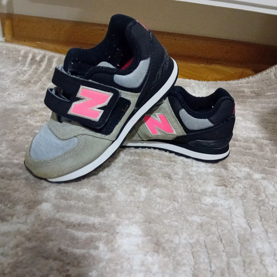New balance patike br 29
