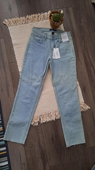 Calvin Klein farmerke xs/s 25 broj Original Novo