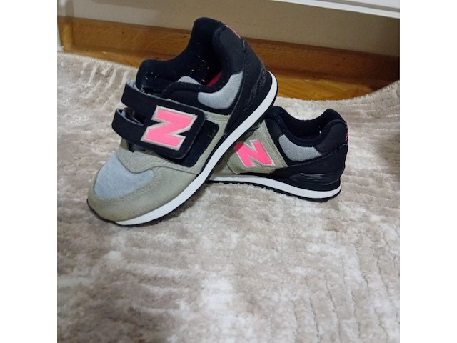 New balance patike br 29