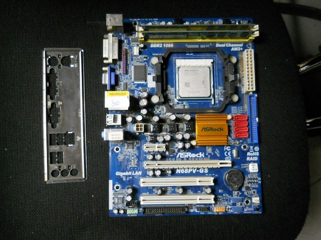 MB30.ASROCK N68PV-GS sa procesorom i memorijom