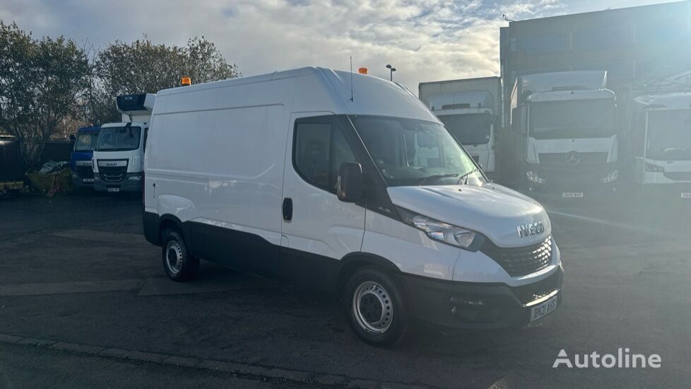 Prodaje se IVECO DAILY 35-120 minibus furgon na aukciji