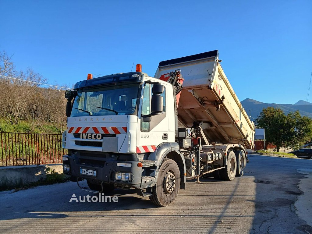 IVECO Trakker 360 kiper