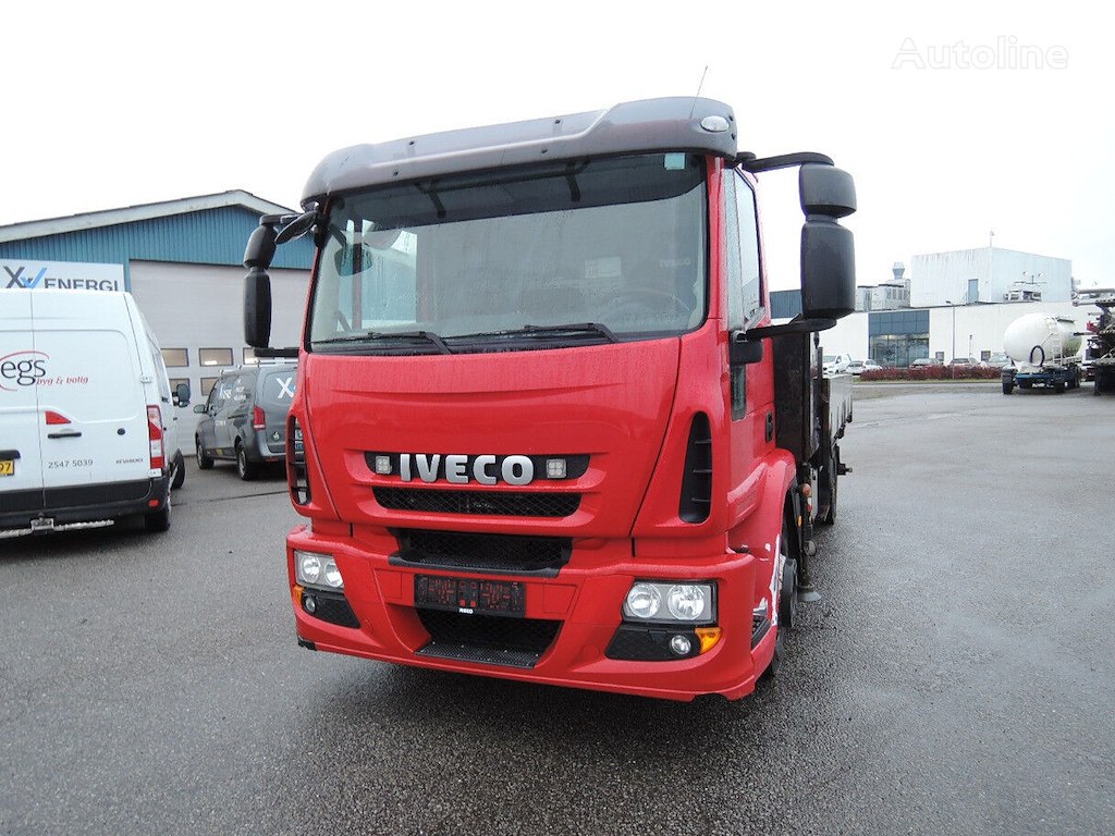 IVECO Euro Cargo kamion s ravnom platformom