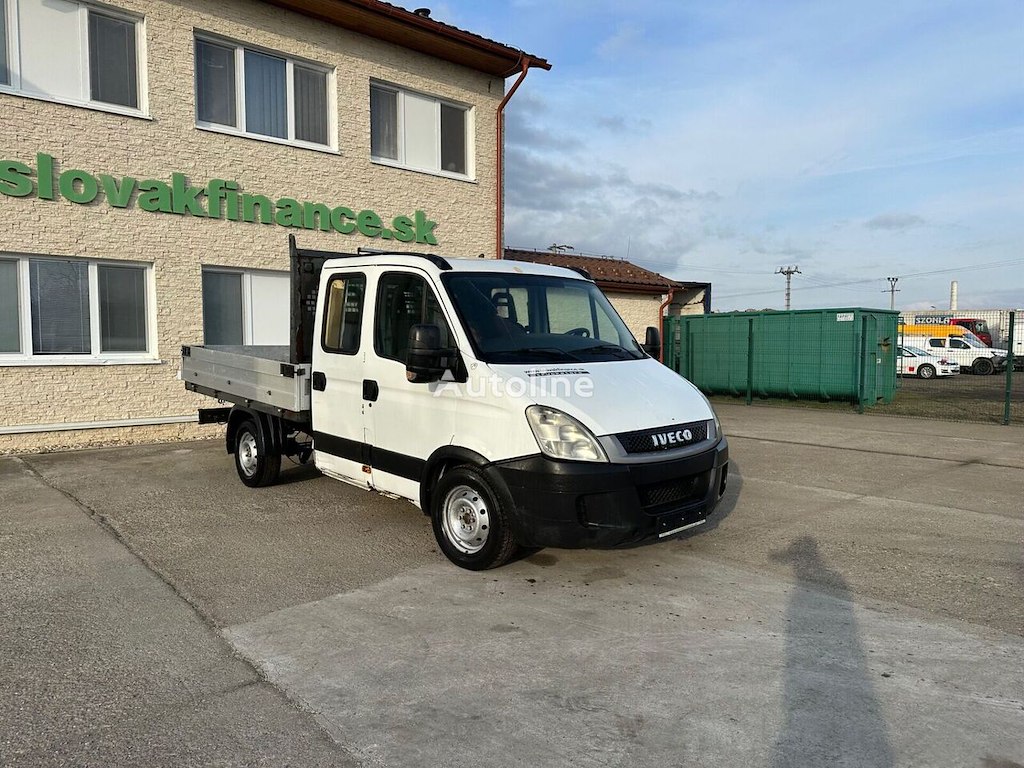 IVECO Daily 29L12 kamion s ravnom platformom < 3.5t