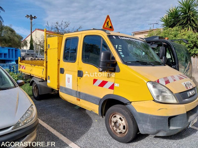 Prodaje se IVECO 35C13 kamion kiper < 3.5t na aukciji