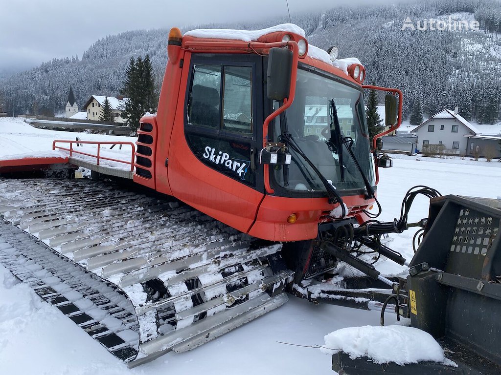 PistenBully PB300 tabač snijega