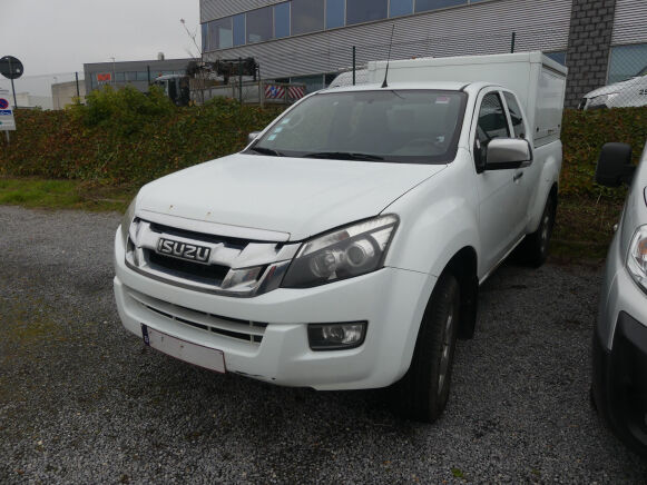 Prodaje se Isuzu D-Max pikap na aukciji