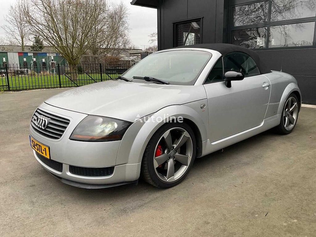 Prodaje se Audi TT Roadster 1.8 kabriolet na aukciji