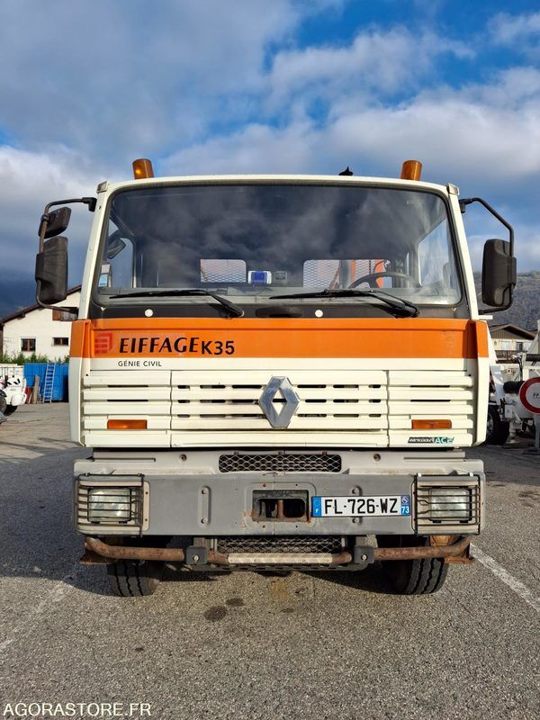 Prodaje se Renault G230 podizač kontejnera na aukciji