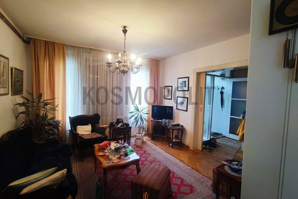 Vračar, Kalenić pijaca, Šumatovačka, 4.0, 97m2, 330000 EUR