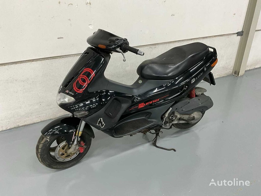 Prodaje se Gilera Runner 180 skuter na aukciji