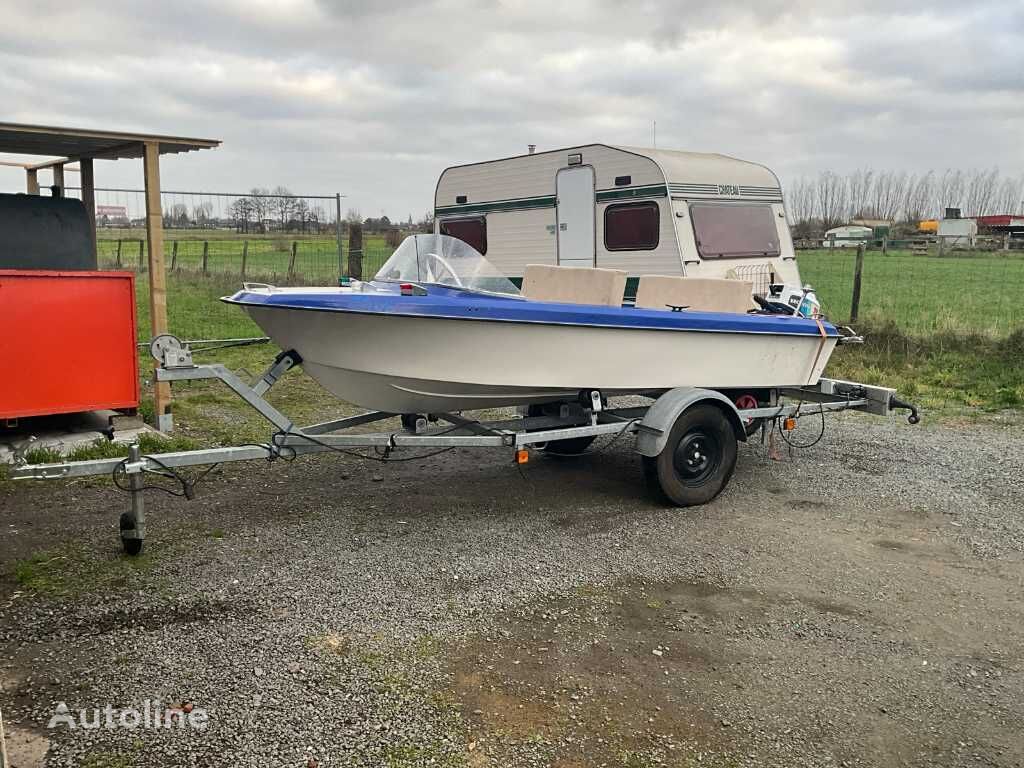 Prodaje se Pleasure boat and trailer čamac na aukciji