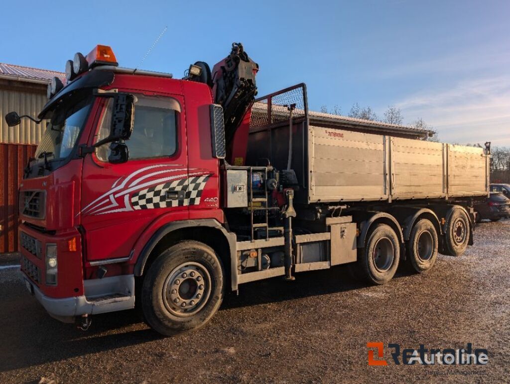 Prodaje se Volvo FM440 8X4 Kran med tippflak tegljač na aukciji