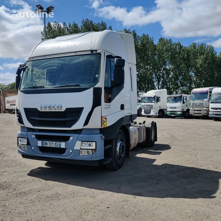 IVECO Stralis 460 tegljač