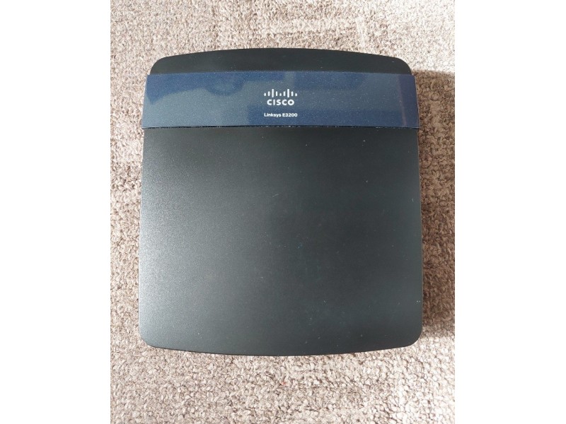 Cisco Linksys E3200, dual band, GIGABT-ni portovi