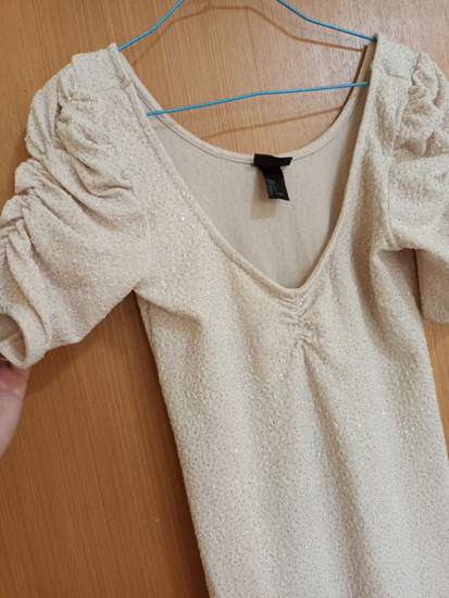 H&M haljinica sa šljokicama