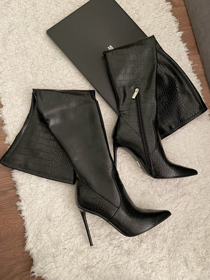 Steve Madden nove iznad kolena 39