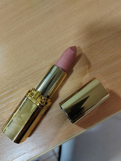 L'oreal ruž za usne nude 235