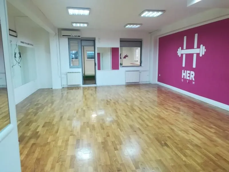 Izdavanje, poslovni prostor, 140m2, Đeram Pijaca, Beograd