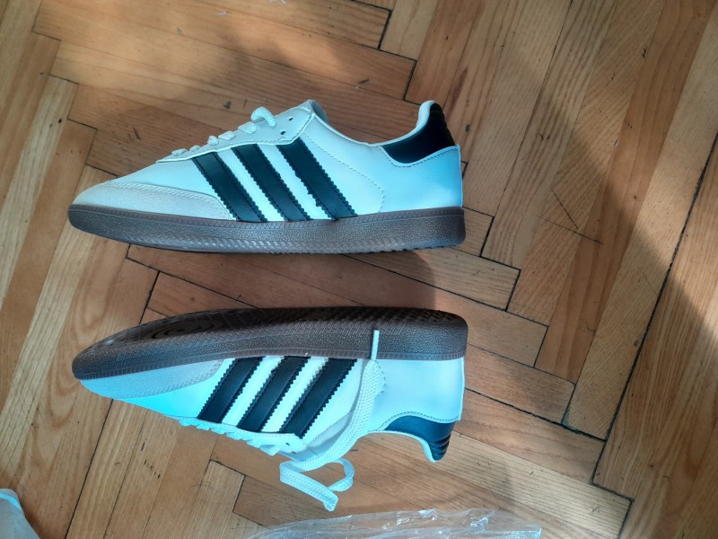 patike Adidas br38 -Nove