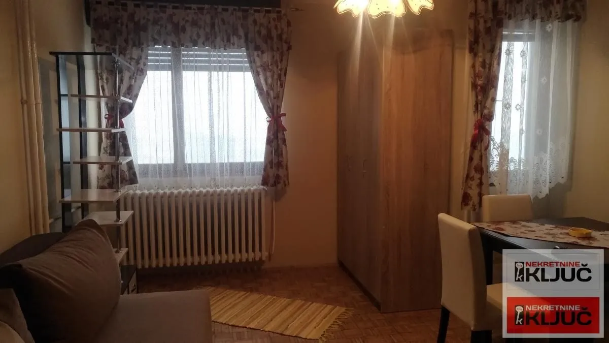 Prodaja, garsonjera, 21m2, Bulevar Oslobodjenja, Novi Sad, Novi Sad