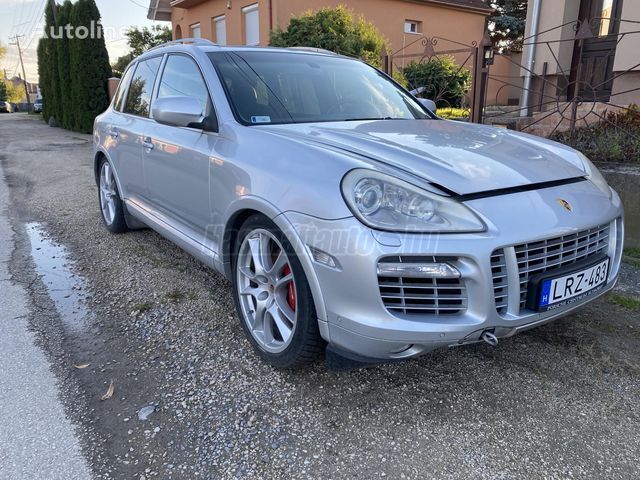 Porsche CAYENNE TURBÓ krosover