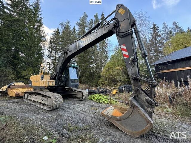 Bager za puzanje
Volvo EC210CL Tracked excavator w/ tilt and 2 buckets WA