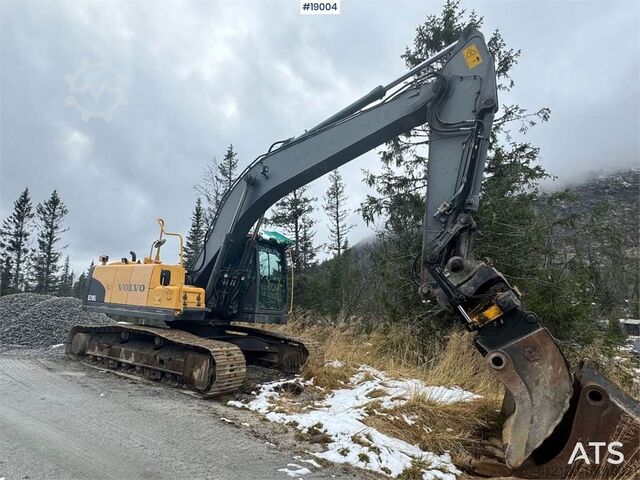 Bager za puzanje
Volvo EC210CL Tracked excavator w/ tilt and 2 buckets