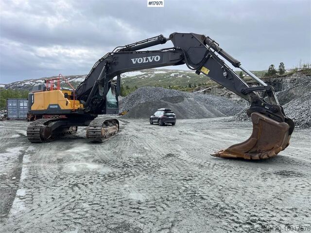 Bager za puzanje
Volvo EC480EL w/ Tooth bucket, ripper and narrow bucket