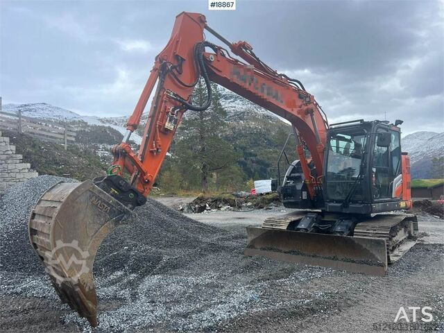 Bager za puzanje
Hitachi ZX135 US-7 Excavator w/ Rotortilt-Sanding Bucket-D