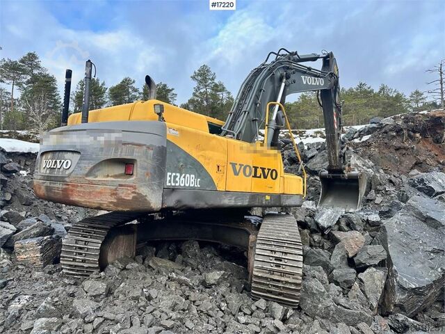 Bager za puzanje
Volvo EC360 BLC Tracked excavator w/ digging bucket and