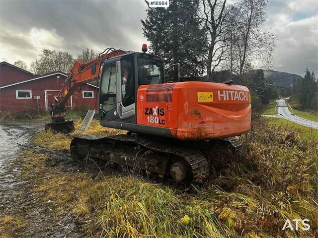 Bager za puzanje
Hitachi ZX180LC-3 w/ narrow bucket, tooth bucket, digging