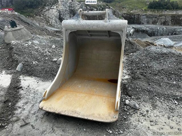 KLEPP Mek Digging kašika v / S70 prilog
Klepp Mek Digging bucket w/ S70 attachment