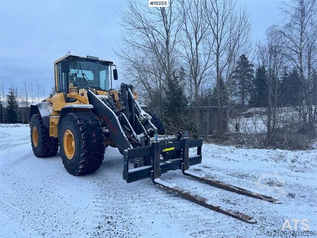 Utovarivač točkova
Volvo L110F Wheel Loader w/ Bucket and Pallet Forks.