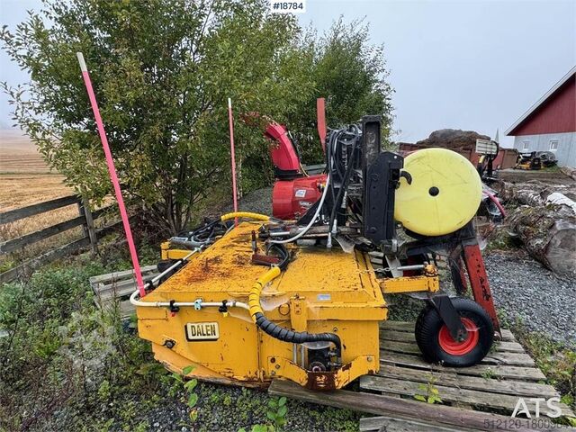 Utovarivač točkova
Dalen broom for wheel loader/tractor