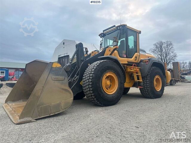 Utovarivač točkova
Volvo L110H wheel loader w/ 5500 hours and bucket. WATCH