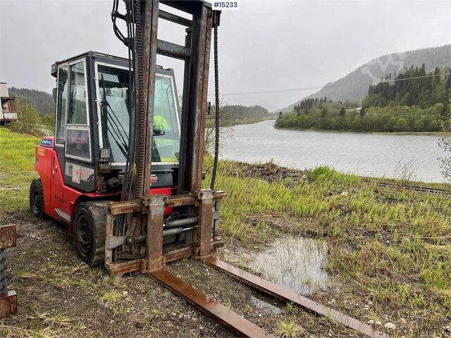 Viljuљkar
Dantruck 8450 MD counterweight truck w/ 2m pallet forks